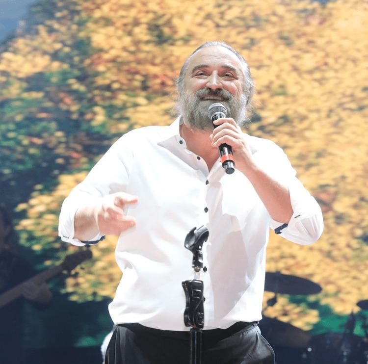 Volkan Konak eşi Selma Konak ile yeniden evlendi! Eşine verdiği sözü ...