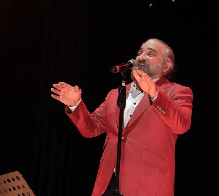 Volkan Konak eşi Selma Konak ile yeniden evlendi! Eşine verdiği sözü ...