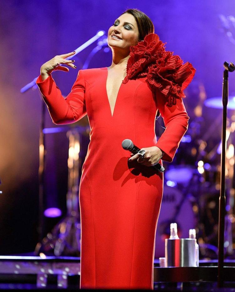 Sibel Can kural bozdu - Magazin Haberleri