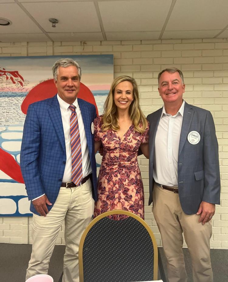 Yıllarca FBI'da ajan olarak çalışan kadın, takipçileriyle güvenlik ...