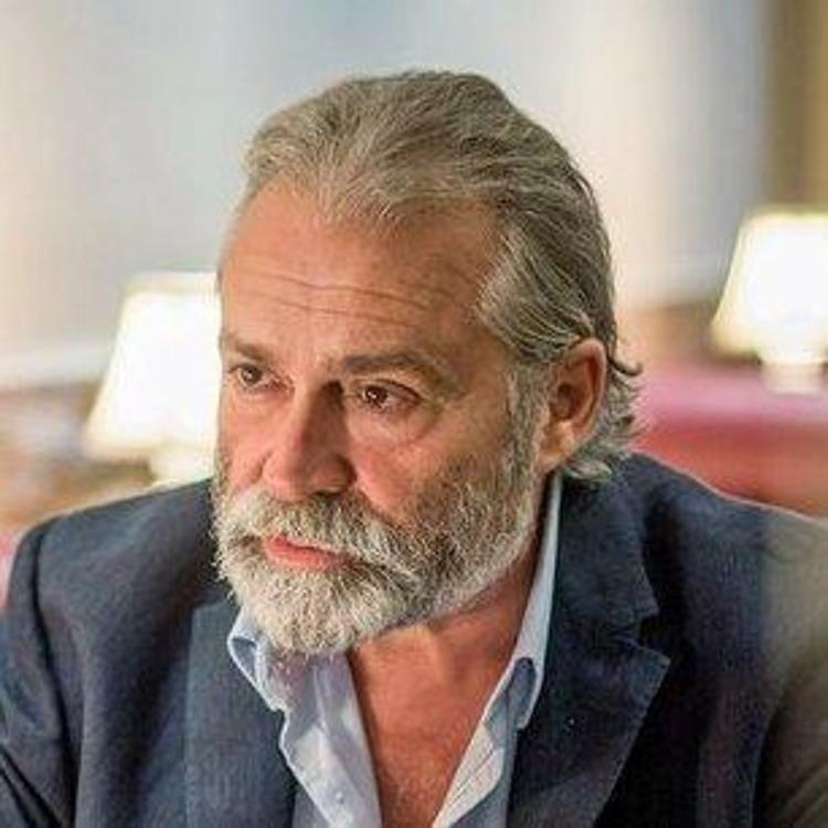 Haluk Bilginer ve Angelia Jolie'nin başrolünü paylaştığı Maria ...