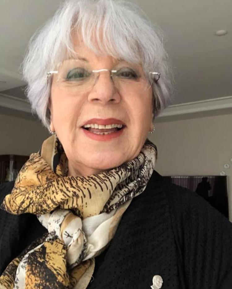 78 yaşındaki oyuncu Zerrin Sümer, 22 yıllık sevgilisiyle aylar önce ...