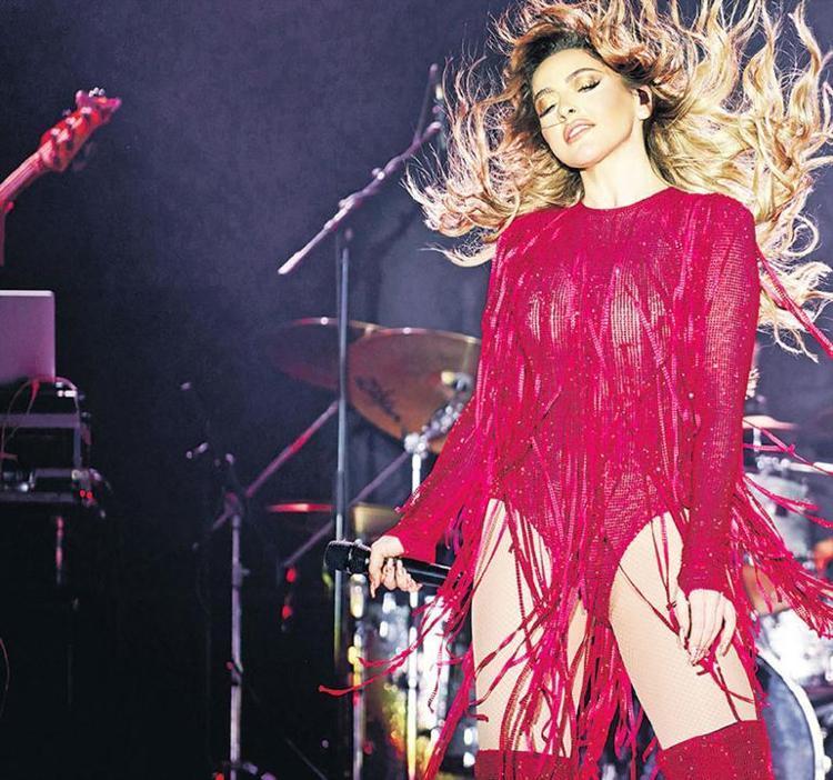 Sahnede Hadise rüzgarı esti! - Magazin Haberleri