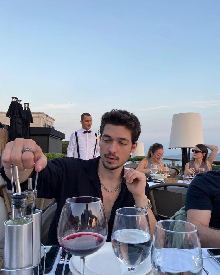 Bahar dizisinin Aziz Uras’ı Demirhan Demircioğlu kimdir, kaç yaşında ve ...