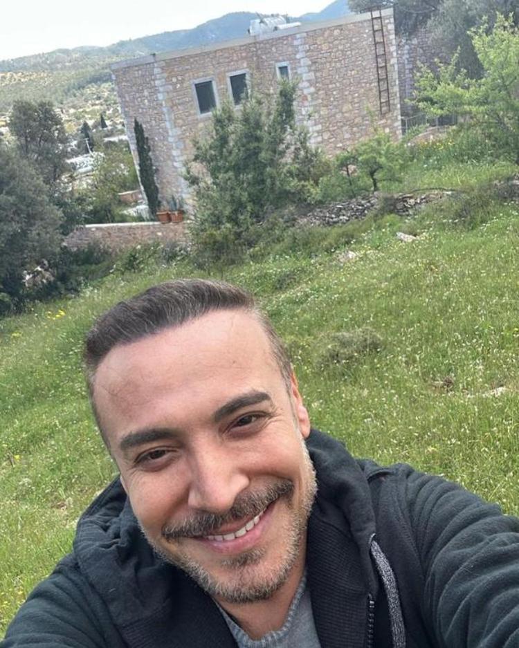 Ünlü şarkıcının son halini gören tanıyamadı! Cenk Eren'de estetik ...