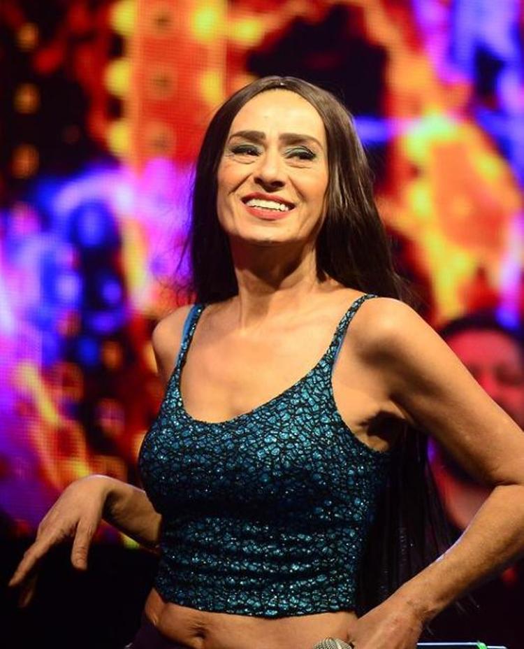 Ünlülerin bayram sahneleri belli oldu! Alacağı fiyatlar ise servet ...