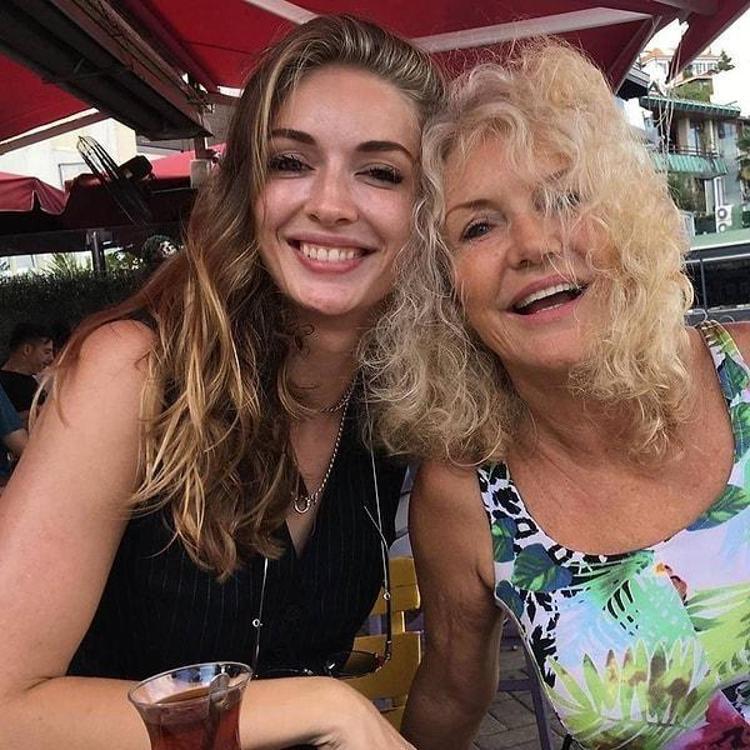 Yasemin Kay Allen: Annem benden hala daha güzel - Magazin Haberleri