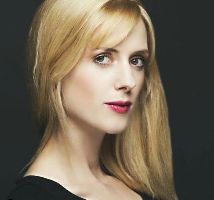 Wilma Elles: Fiziğim engel değil köylü kadını da oynarım - Magazin ...