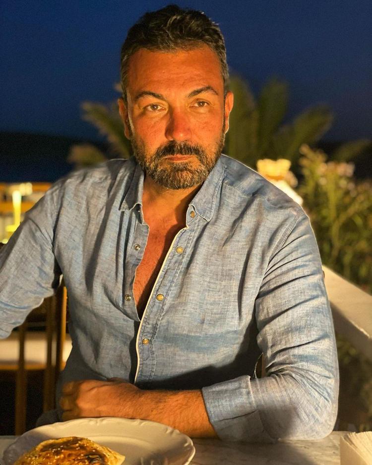 Saruhan Hünel apar topar ameliyata alındı! Kardeşi Aslıhan Hünel dua ...