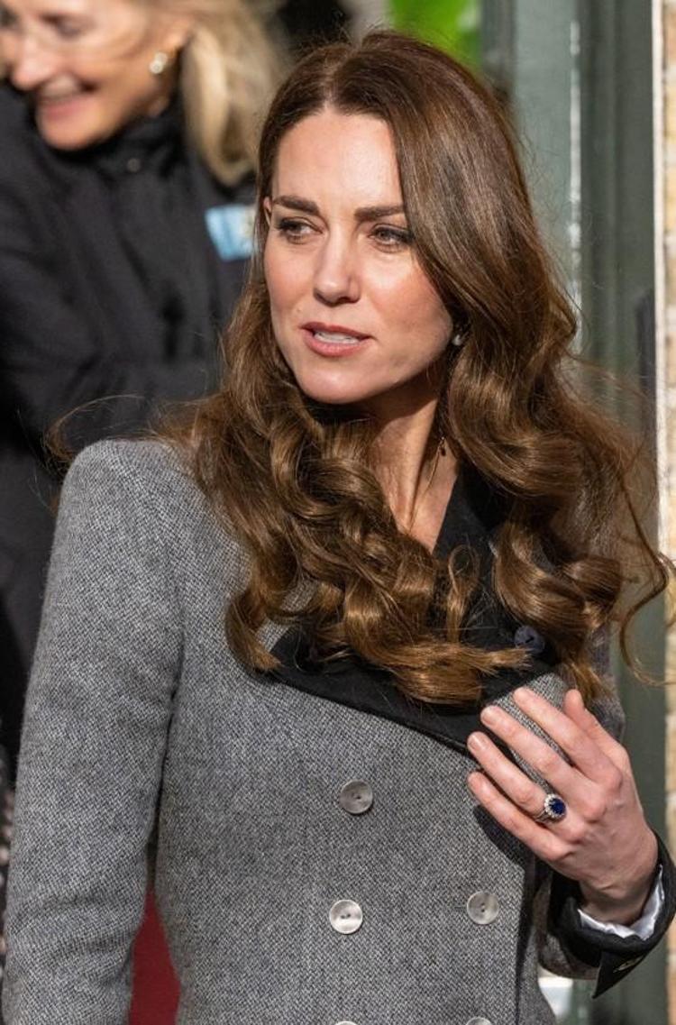 Kate Middleton kanser olduğunu açıklamıştı! 'Size en kötünün geride ...