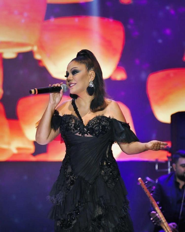 İzel ilk kez anlattı: İki siyasi partiye birden şarkımı verdim - Son ...