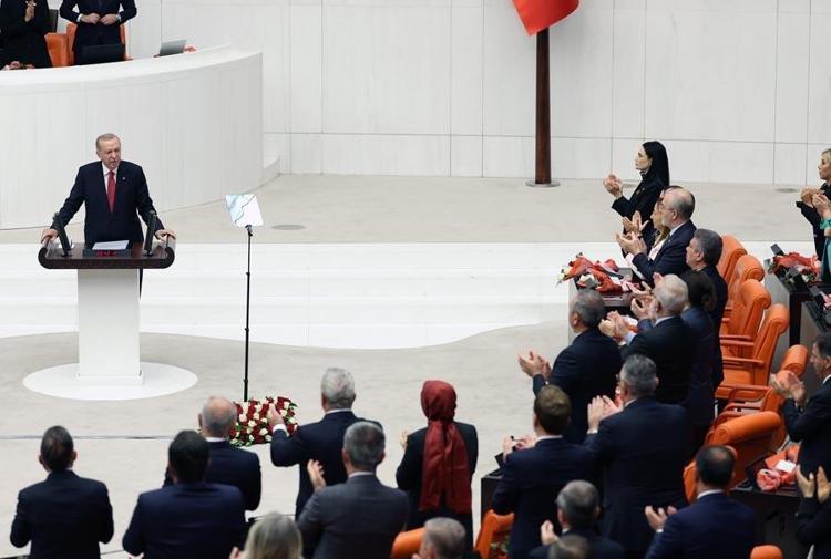 Türkiye Büyük Millet Meclisi'nde yeni yasama yılı başladı! - Gündem ...