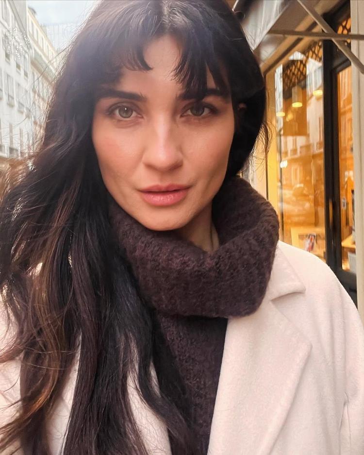 Tuba Büyüküstün'ün ikiz kızları Toprak ve Maya 13 yaşına girdi - Son ...
