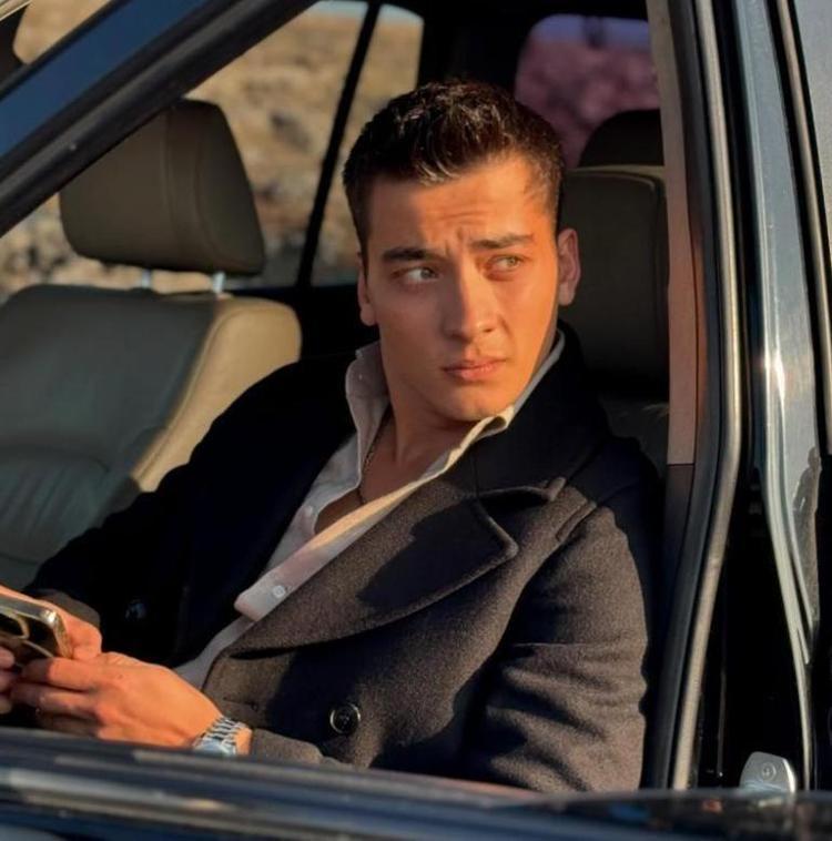 Uzak Şehir'in Kaya'sı Atakan Özkaya'dan aşk açıklaması! - Son Dakika ...