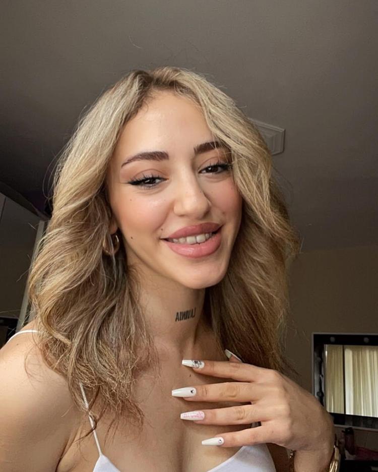 TikTok fenomeni Lavinia Özmen hayatını kaybetti! - Magazin Haberleri ...