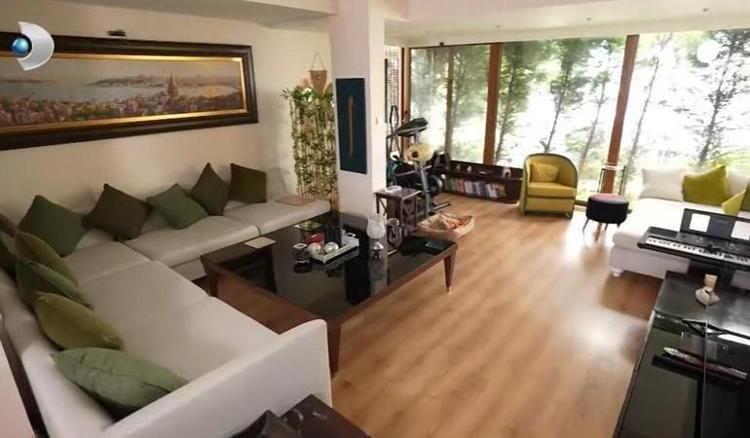 Elif Karlı’nın doğayla iç içe evi göz kamaştırdı! Her odası ayrı güzel ...