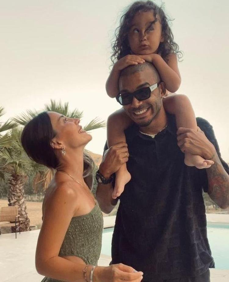Survivor Efecan ve eşi Duygu Dianzenza'dan ayrılık sonrası ilk paylaşım ...