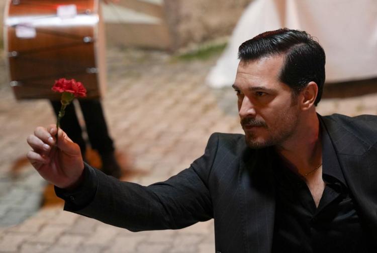 Eşref oynadı, milyonlar izledi! Tüm kategorilerde Eşref 'Tek' - Magazin ...