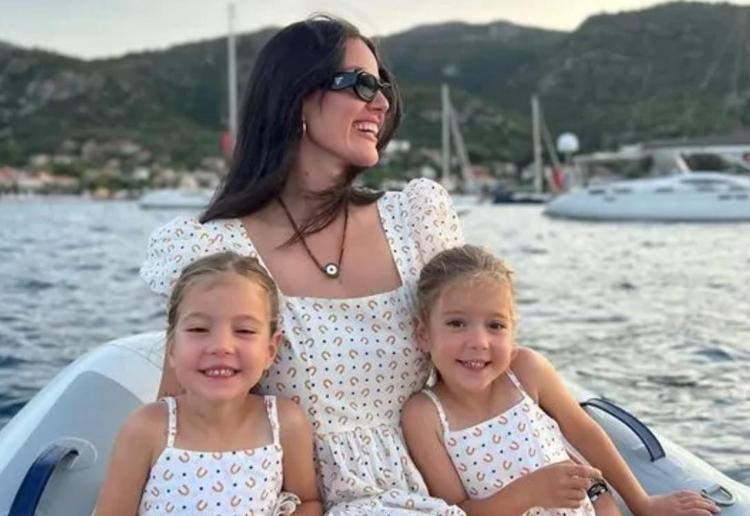 Anıl Altan’dan ayrılan Pelin Akil ikizleriyle deniz keyfinde! Kıvanç ...