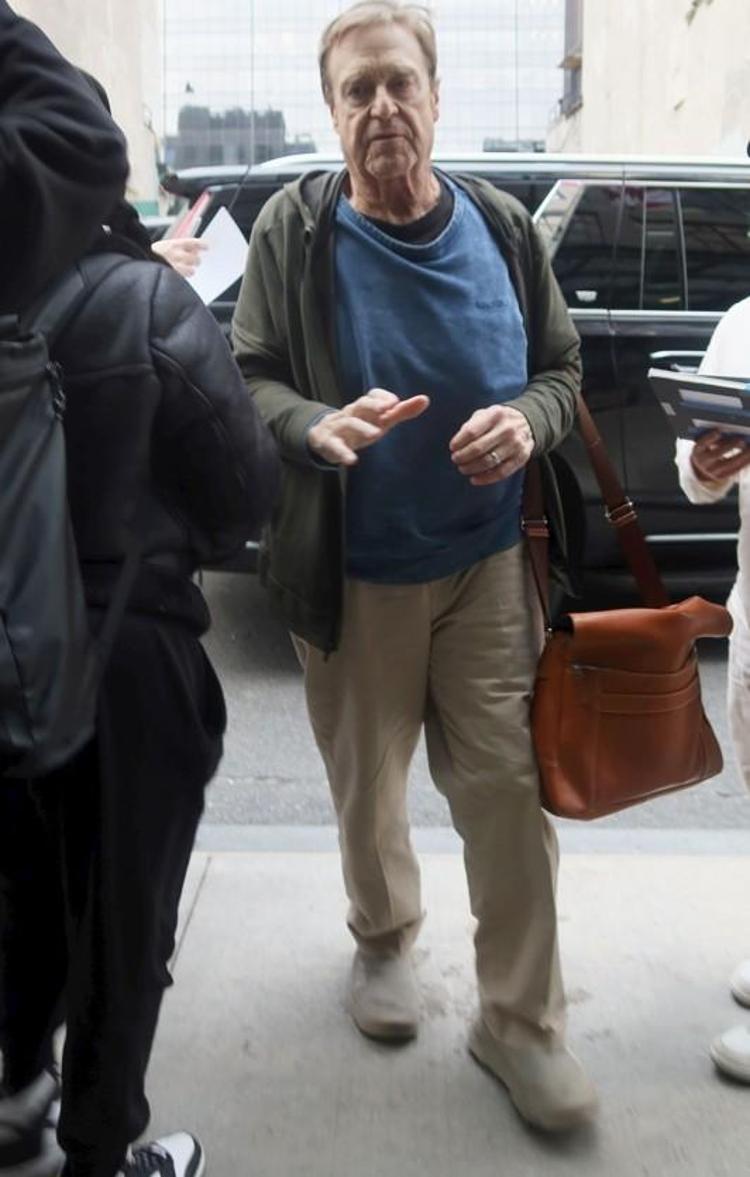 90 kilo veren John Goodman hayranlarını şaşırttı! Görenler tanımakta ...