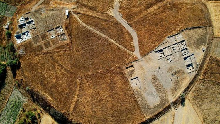 Tavşanlı Höyük'te 4500 Yıllık İdoller Bulundu - Seyahat Haberleri