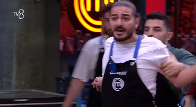 MASTERCHEF YENİ FRAGMANDA KAVGA DETAYI | MasterChef Çağatay kiminle ...