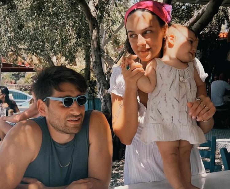Bora Akkaş'ın kızı 4 gündür yoğun bakımda! Beklenen haber geldi - Son ...