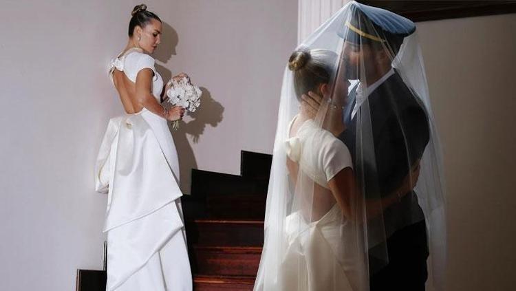 Görkemli düğünle evlenmişti! Eda Erol ve eşinden romantik kare - Son ...