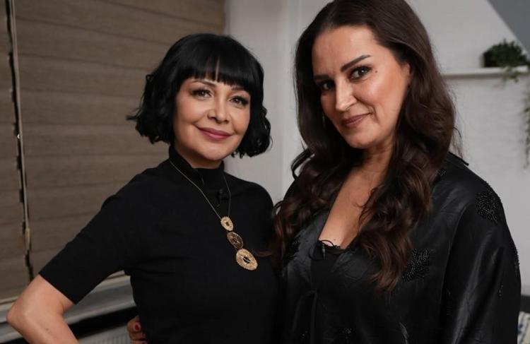 Ayça İnci evinin kapılarını açtı! Boğaz manzarası hayran bıraktı ...