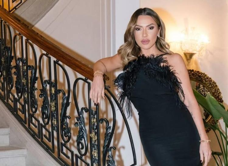 Hadise 2025'e böyle veda etti! Dansıyla göz kamaştırdı - Magazin Haberleri