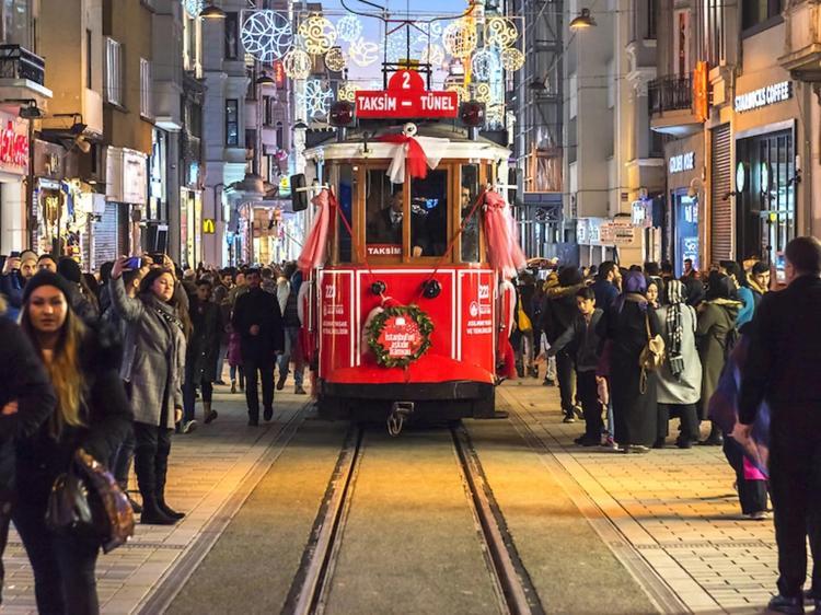 Türkiye'de turizm amaçlı toplam tüketim değeri 2024'te 3 trilyon 822 ...