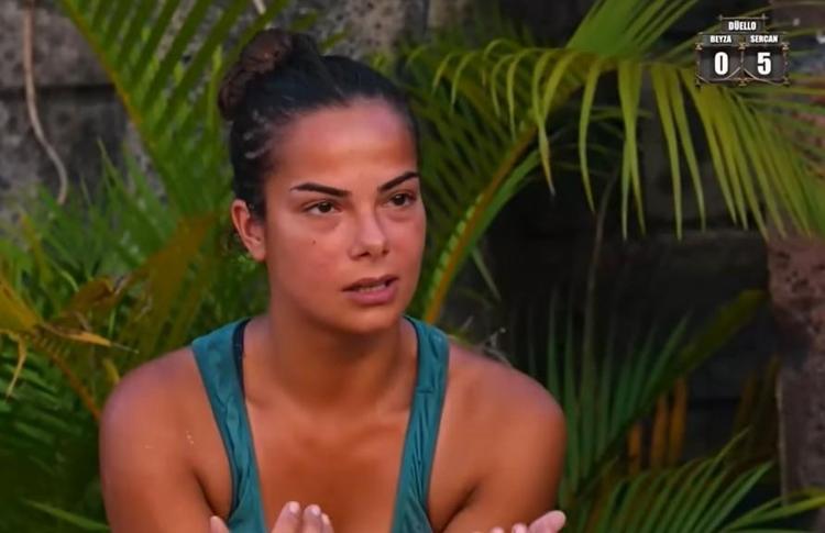 Survivor'a veda etmişti! Beyza'nın ilk hamlesi kafa karıştırdı ...