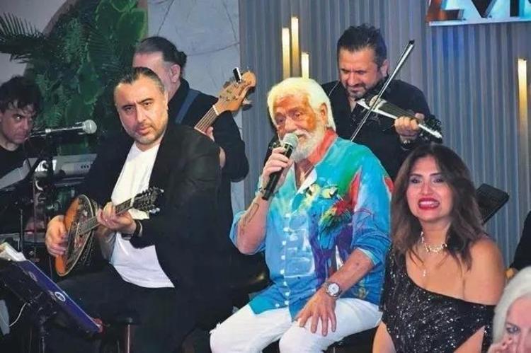 Şarkıcı Fedon 'Hayattaki en büyük hatam' diyerek açıkladı! - Magazin ...
