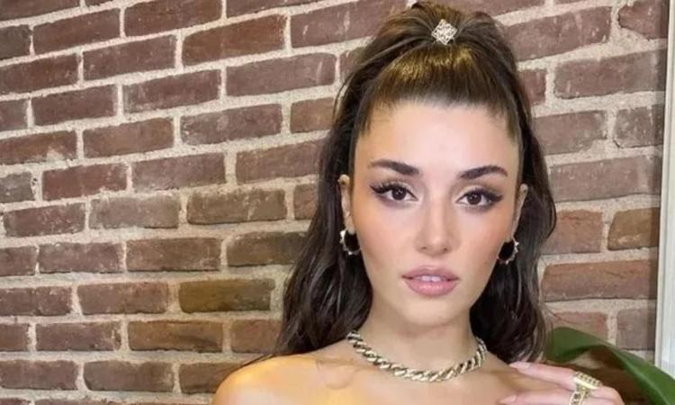 Hande Erçel bu kez de farklı tarzıyla ilgi topladı! - Magazin Haberleri