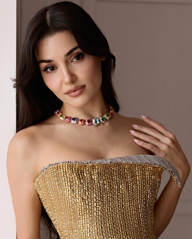 Hande Erçel bu kez de farklı tarzıyla ilgi topladı! - Son Dakika ...