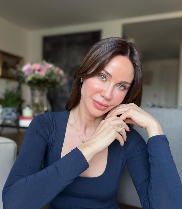 Demet Şener'den maskülen şıklık! 'Kıyafet bana güç hissettiriyor' - Son ...
